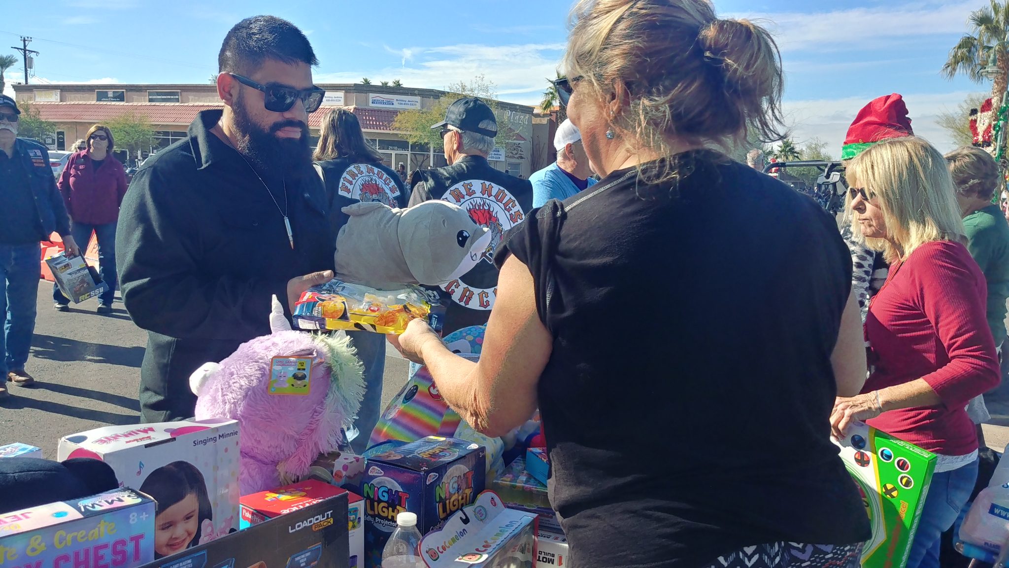 RiverScene Magazine | River Riders Bring Smiles To Families In Need