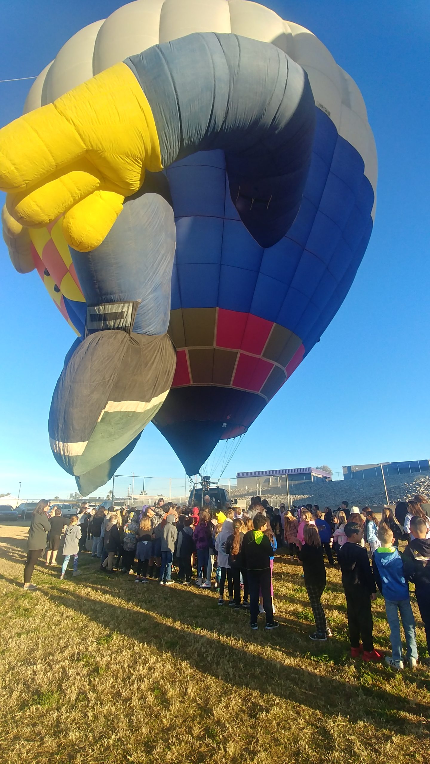 RiverScene Magazine | Balloon Pilots Visit Local Havasu Schools